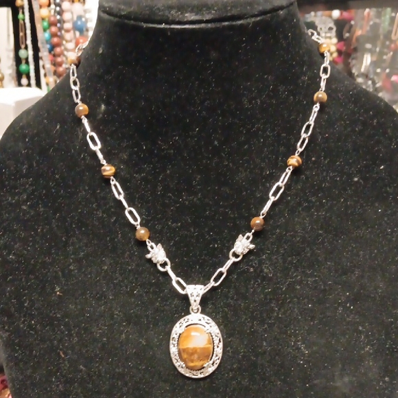 Shop Lc | Jewelry | Silver And Brown Pendant Necklace | Poshmark